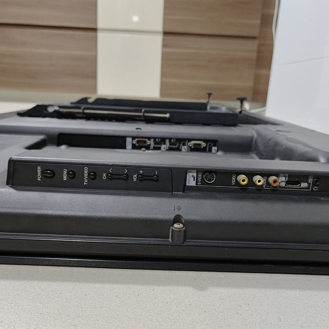 Sharp Aquos 52" TV, TV & Home Appliances, TV & Entertainment, TV on ...