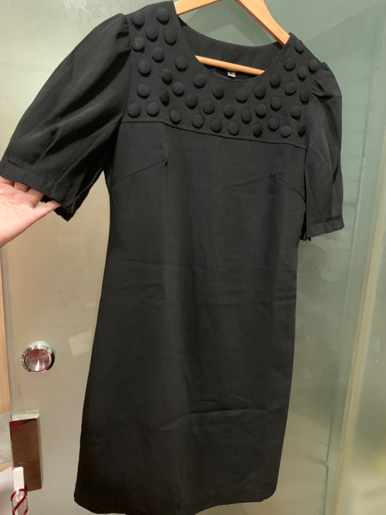 Slight puffy arm dress (black), Women's Fashion, Dresses & Sets ...