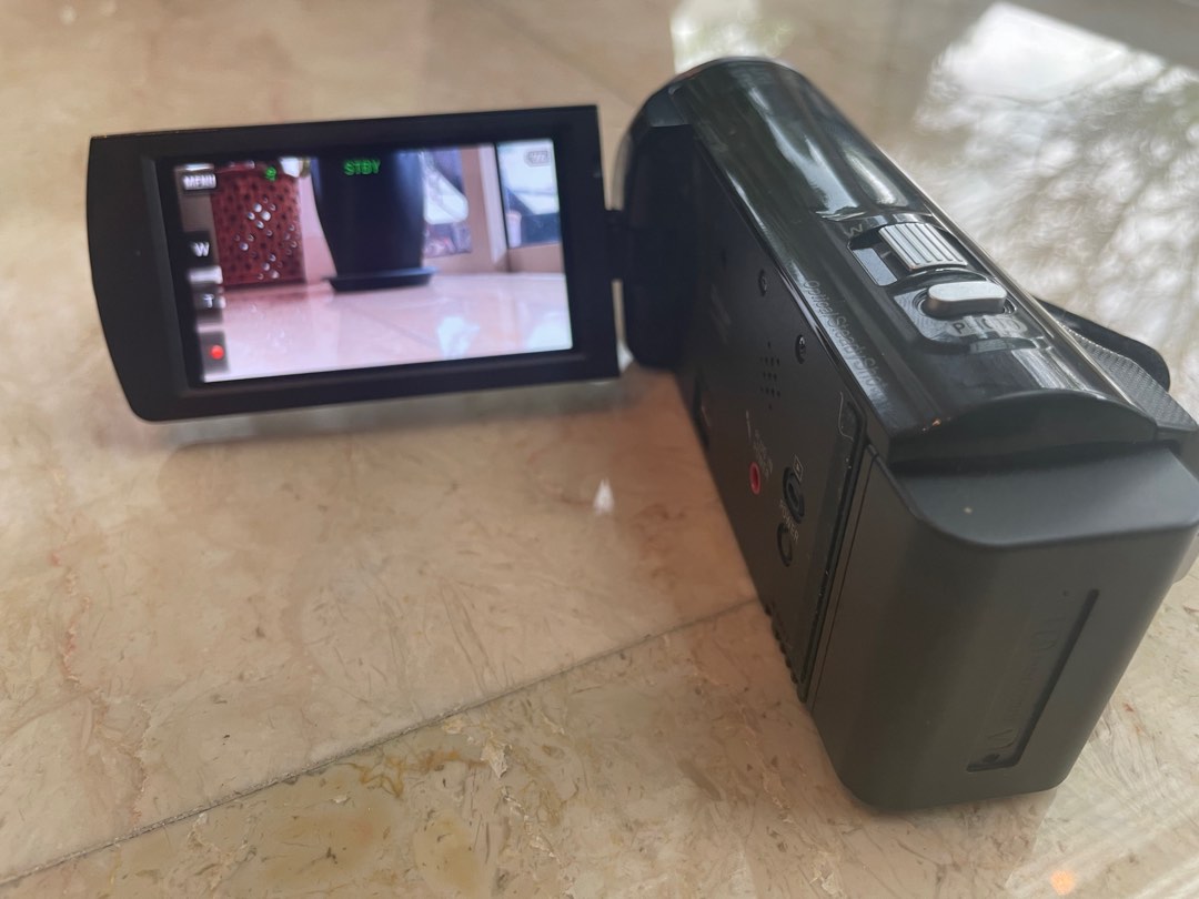 Sony HDR cx-380, Photography, Video Cameras on Carousell