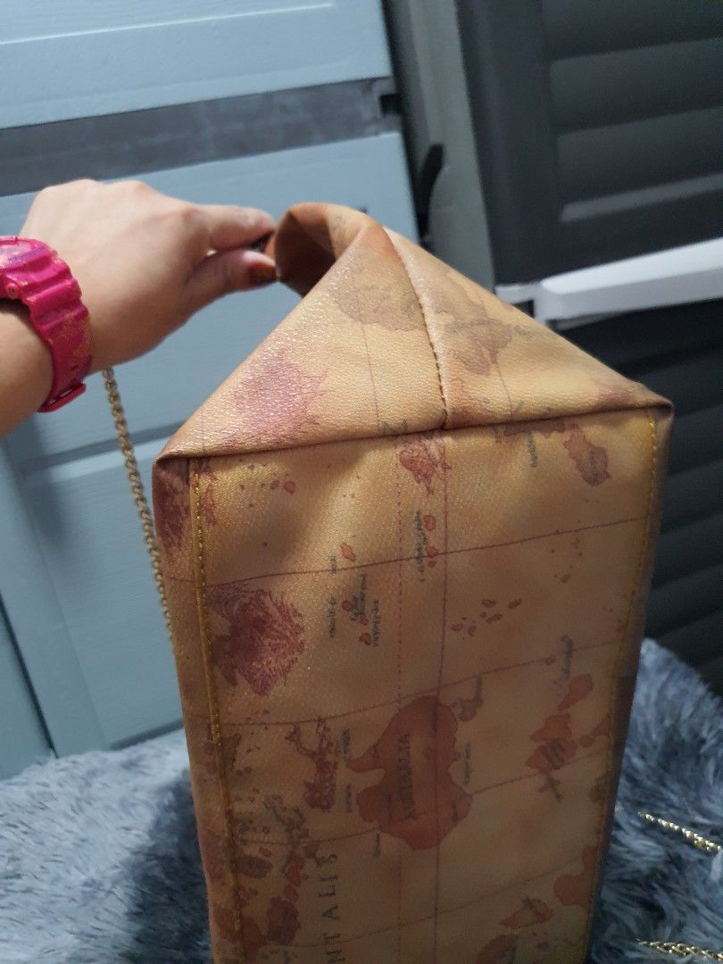 Subdeal Map Bag, Women's Fashion, Bags & Wallets, Shoulder Bags on ...