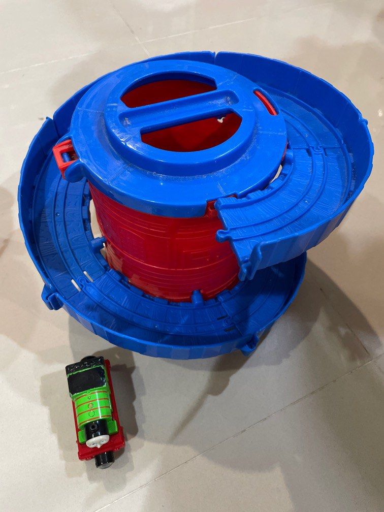 Thomas and Friends Spiral Tower Tracks, Babies & Kids, Infant Playtime ...