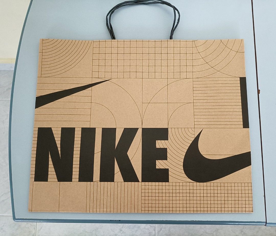 Tory Burch/ Coach /Nike paper bag, Women's Fashion, Bags & Wallets ...