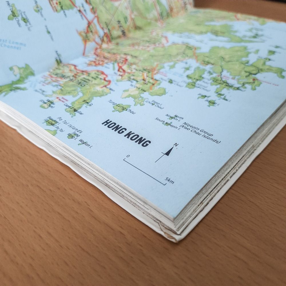 Tuttle Travel Pack HONGKONG w/ pull out map (Travel Guide), Hobbies ...