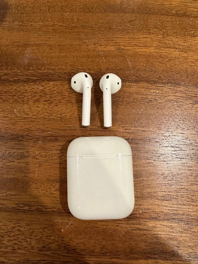 AirPods 1 (1st Generation AirPods), Audio, Earphones on Carousell