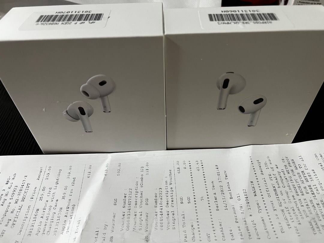 Apple Airpods Pro 2nd Gen & Airpod 3rd Gen with lighting charging case ...