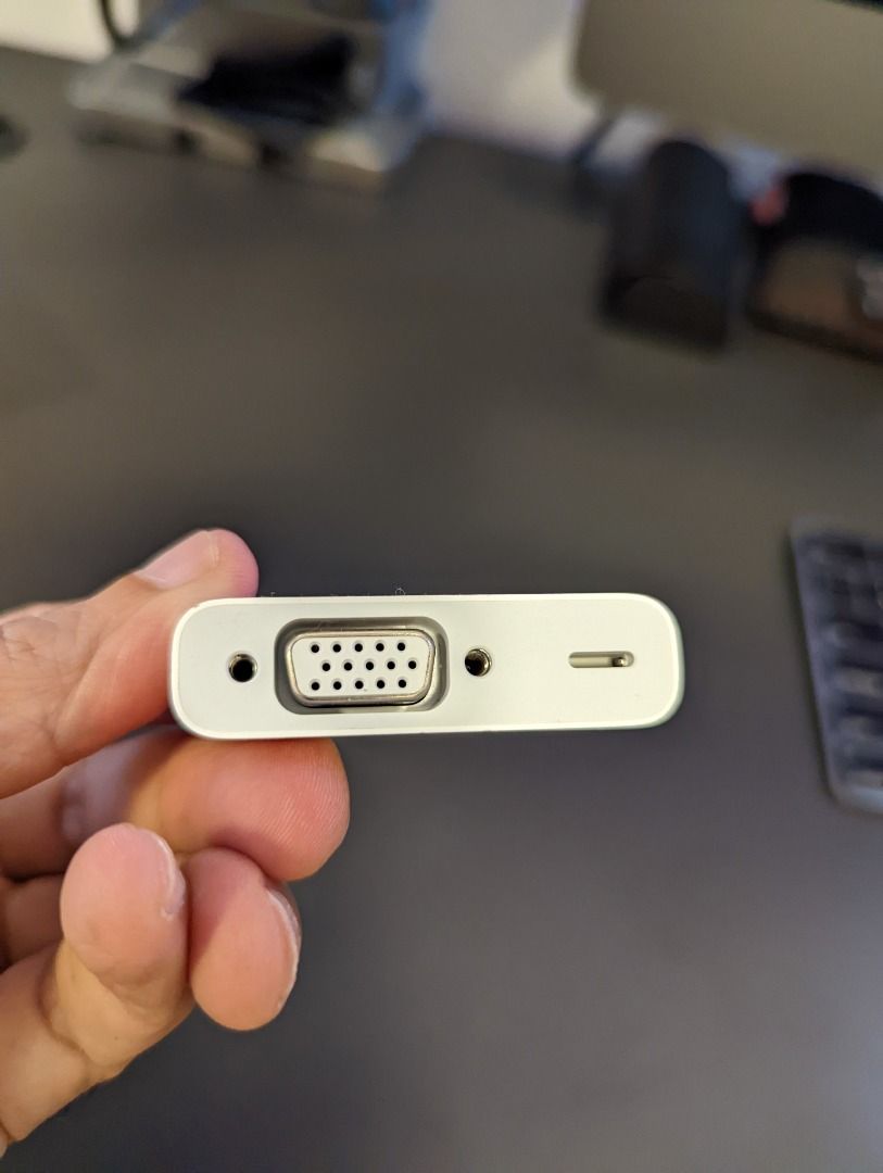 Apple Original Lightning to VGA Adapter, Computers & Tech, Parts ...