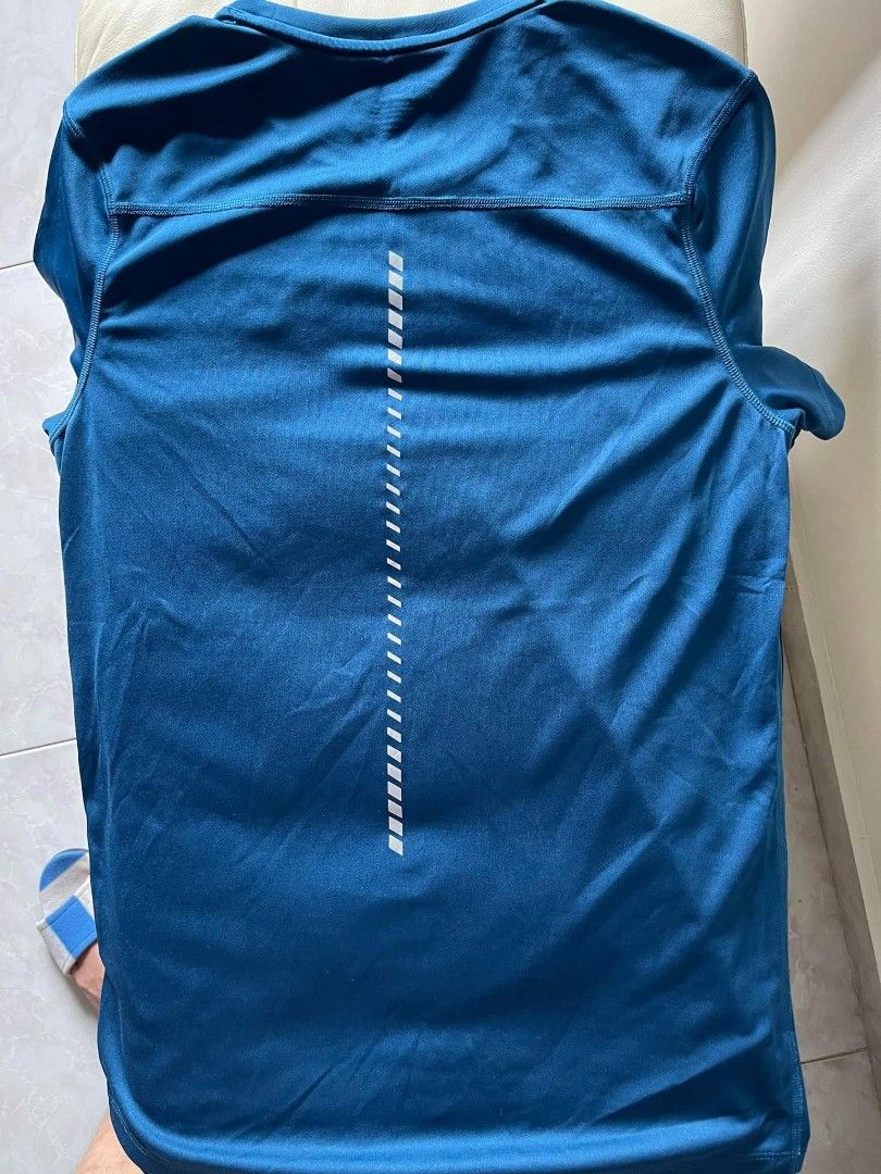 Asics Dri-fit shirt, Men's Fashion, Activewear on Carousell
