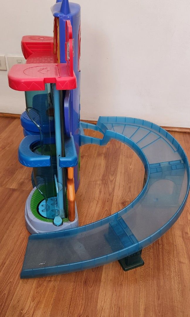 Authentic PJ Mask Headquarters with complete set of characters, Hobbies ...