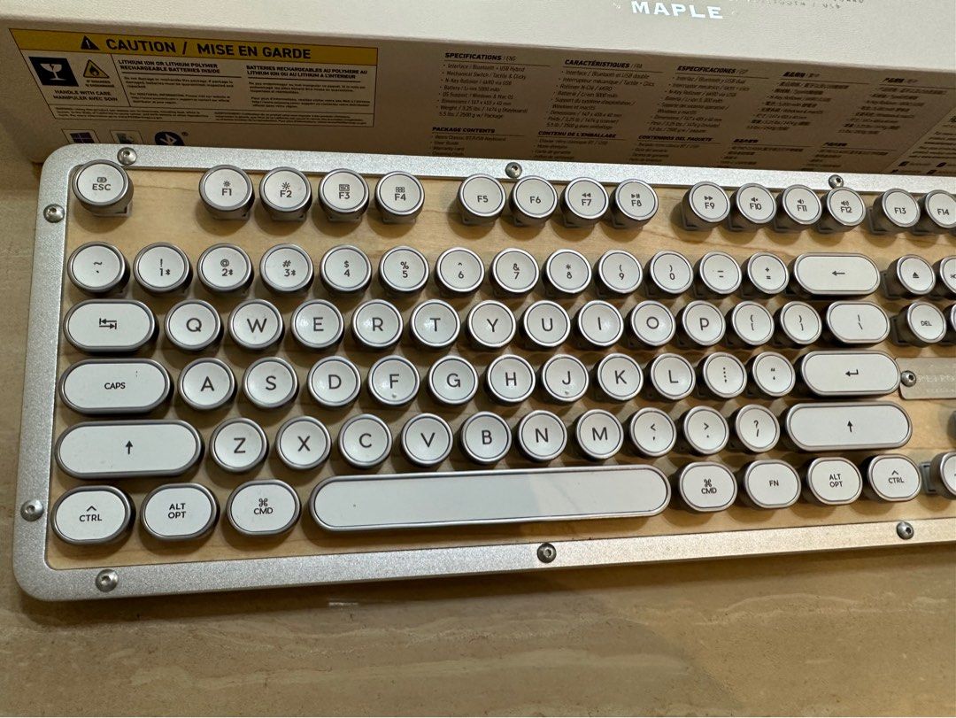 Azio Retro Classic Mechanical Keyboard, Computers & Tech, Parts ...