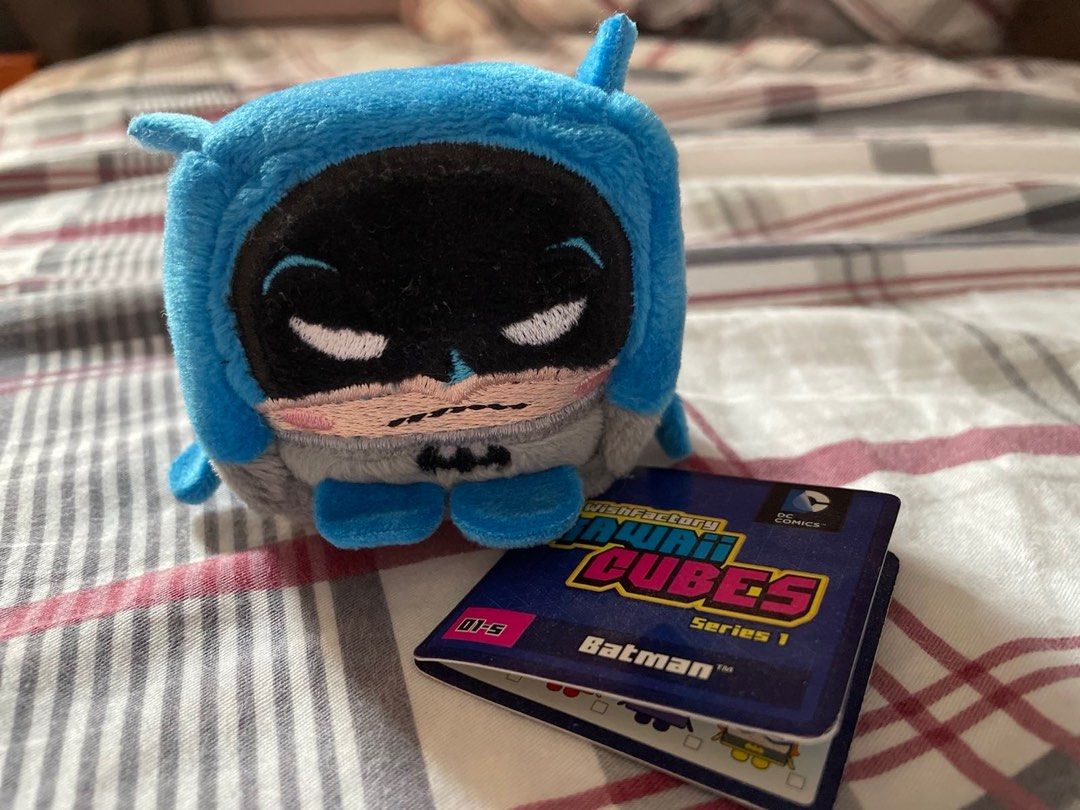 Batman Kawaii Cubes Small 2.5”, 興趣及遊戲, 玩具 & 遊戲類 - Carousell