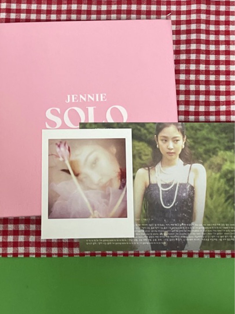 blackpink jennie solo unsealed album with al inclusions, Hobbies & Toys ...