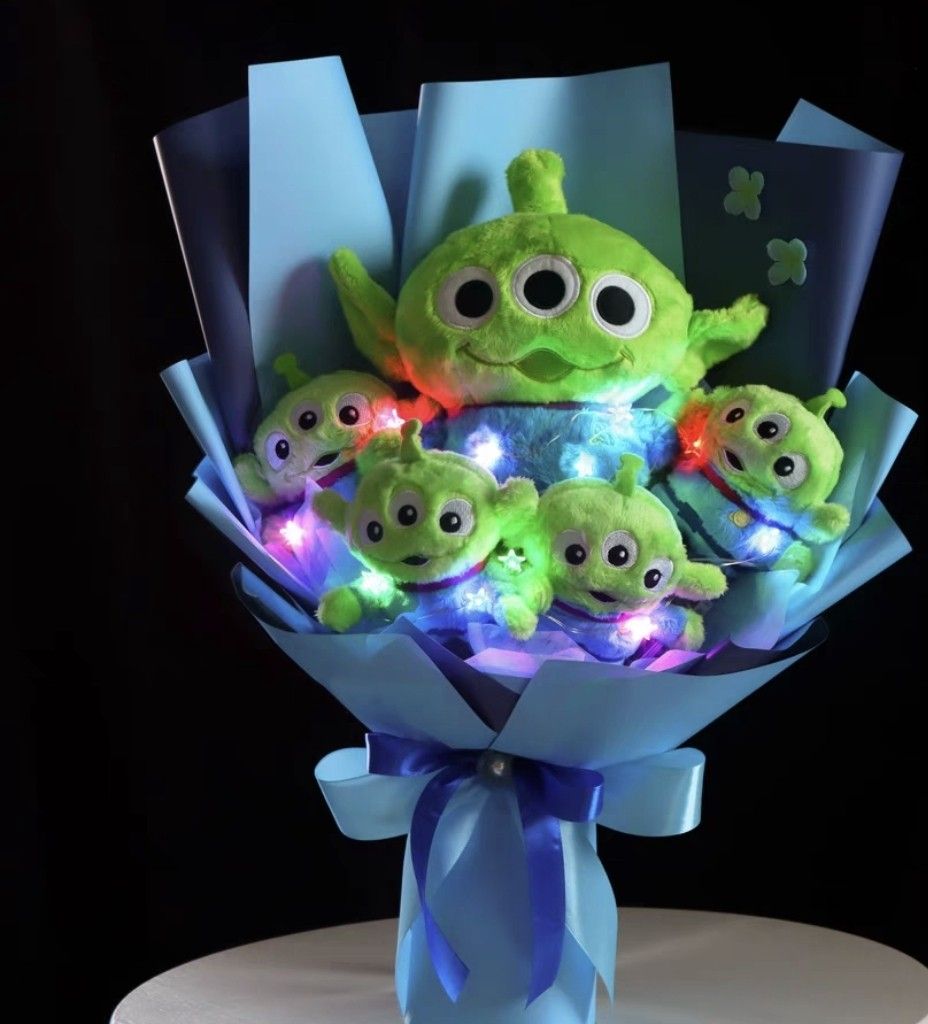 Bouquet : MONSTER SERIES, Hobbies & Toys, Stationery & Craft, Flowers ...