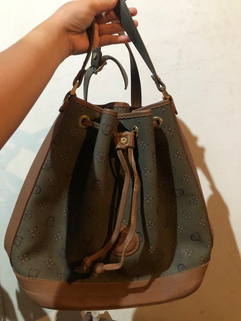 Christian Raguerre Italy Bucket Bag, Luxury, Bags & Wallets on Carousell