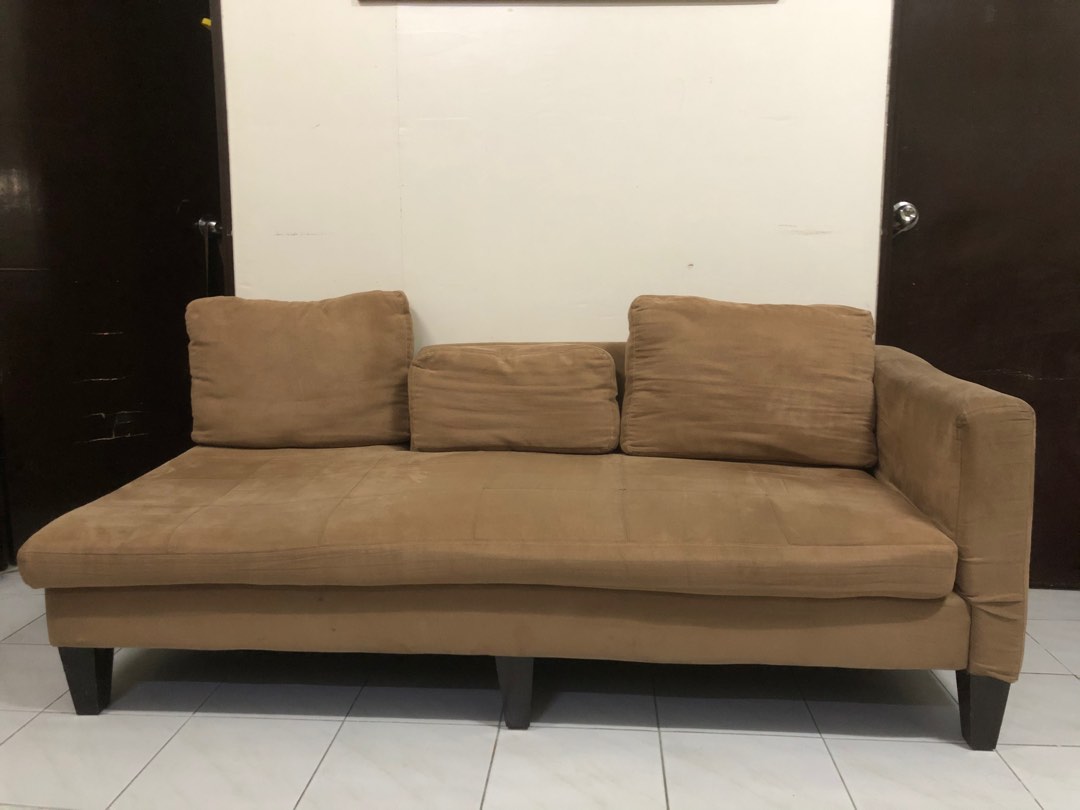 Cleopatra Sofa / Couch / Upuan, Furniture & Home Living, Furniture ...