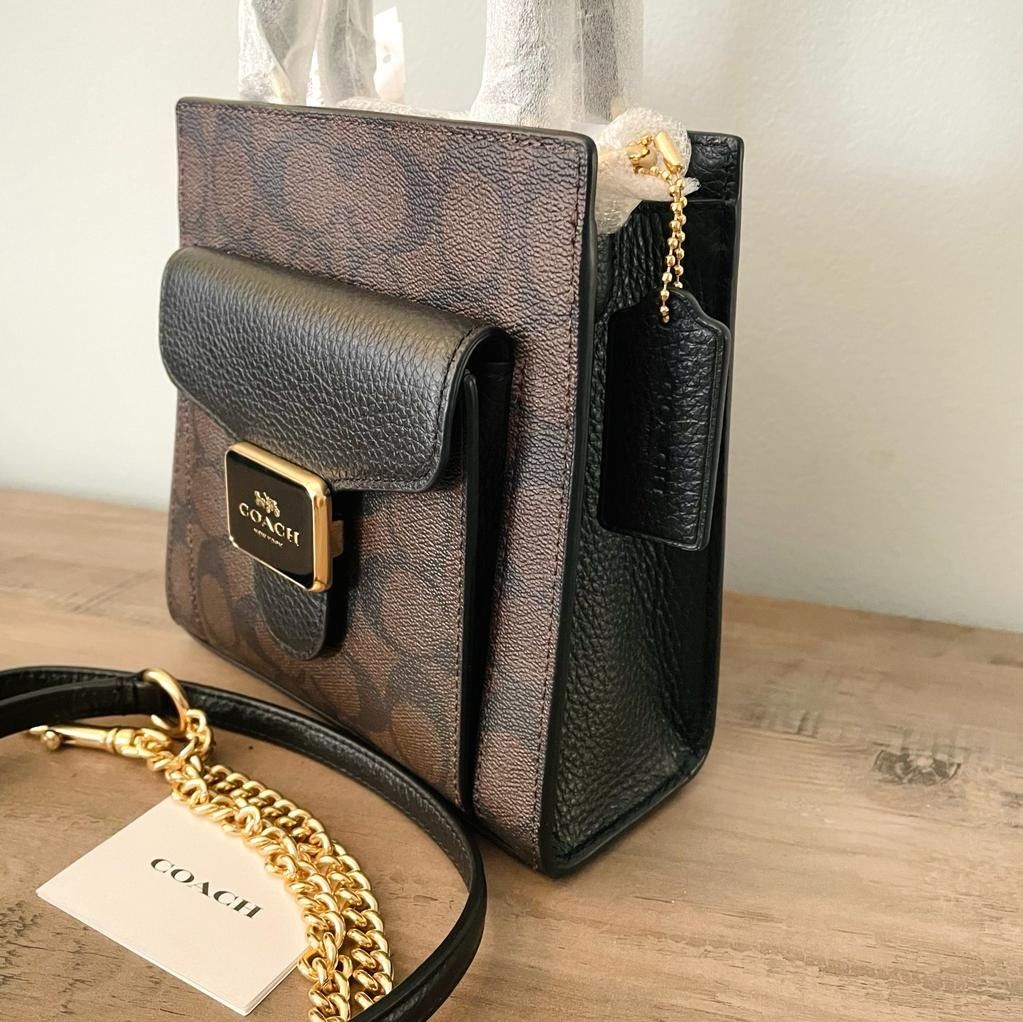 Coach cross bosy bag, Women's Fashion, Bags & Wallets, Cross-body Bags ...