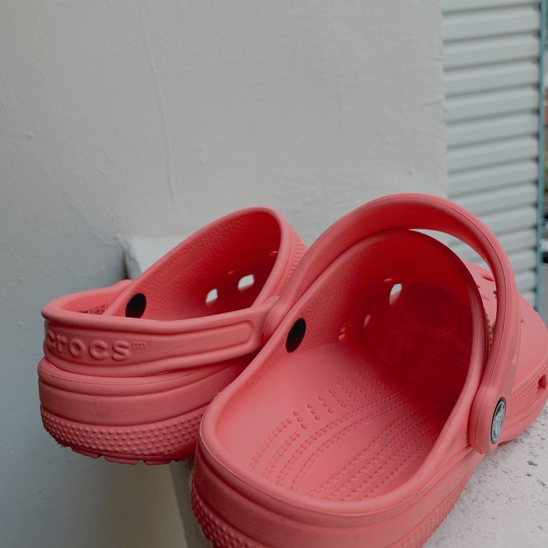 Crocs Coral, Women's Fashion, Footwear, Flipflops and Slides on Carousell