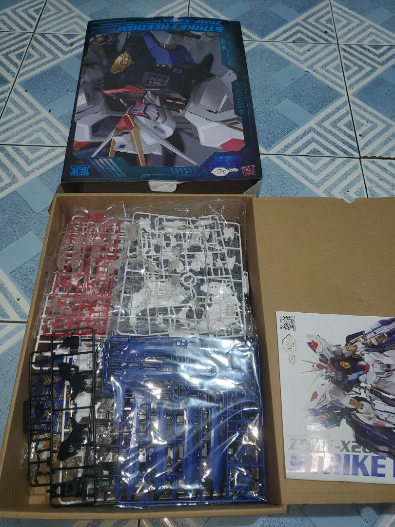 Dragon Momoko MG Strike Freedom Gundam with Hard WOL for SF and Destiny ...