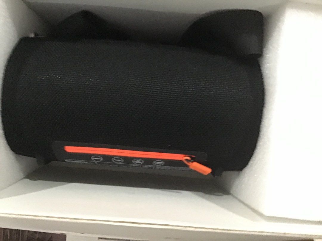 Explorer 2 heavy duty speaker with shoulder strap, Audio, Soundbars ...