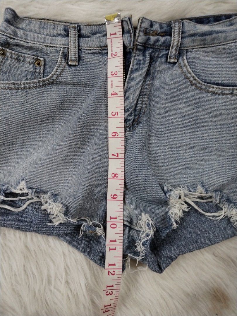 FREE POS JEAN SHORT 2C 99, Women's Fashion, Bottoms, Shorts on Carousell