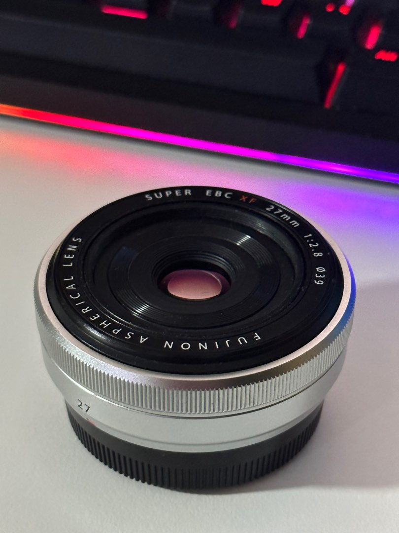 Fuji XF 27mm f2.8 Pancake Lens (Silver Edition), Photography, Lens & Kits on Carousell