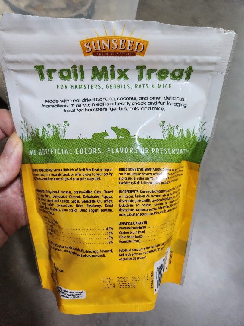 Hamster treat food trail mix, Pet Supplies, Pet Food on Carousell