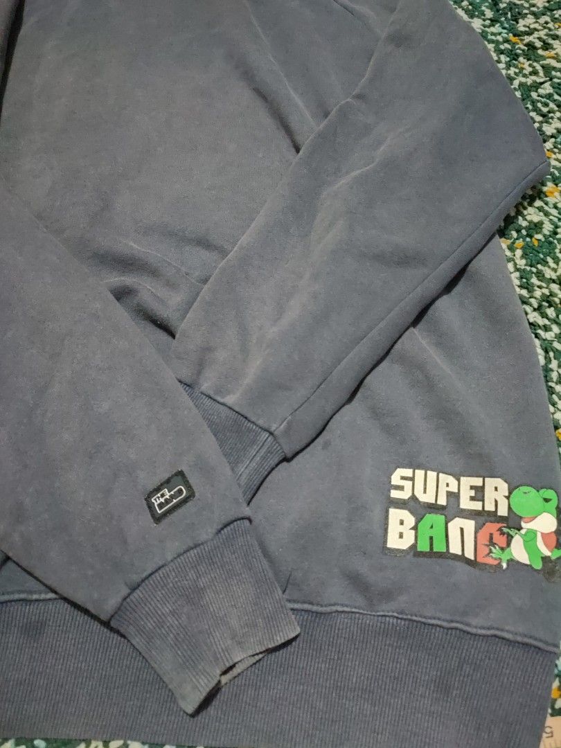 Hoddie ala super mario bross, Fesyen Pria, Pakaian , Atasan di Carousell