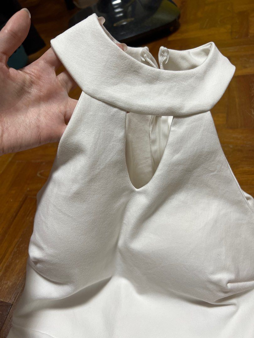 Keyhole cut in slit maxi in WHITE, Women's Fashion, Dresses & Sets ...