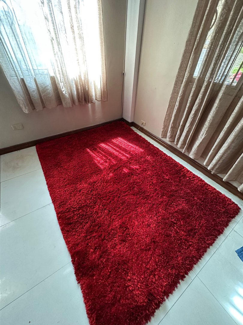 KINGS Carpet in Wine Red, Furniture & Home Living, Home Decor, Carpets ...