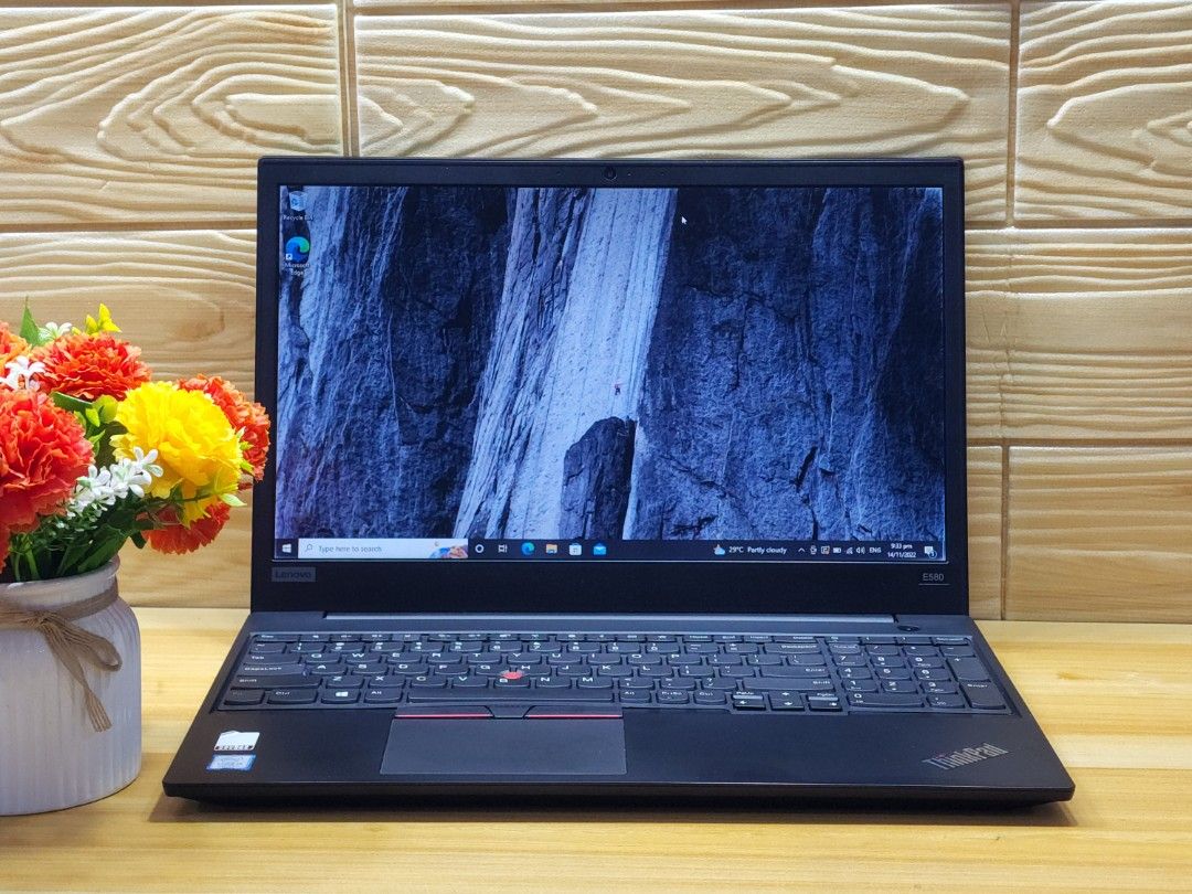 Lenovo Thinkpad E580 Core i5-8Th Gen 8Gb Ram 256Gb SSD Intel UHD ...