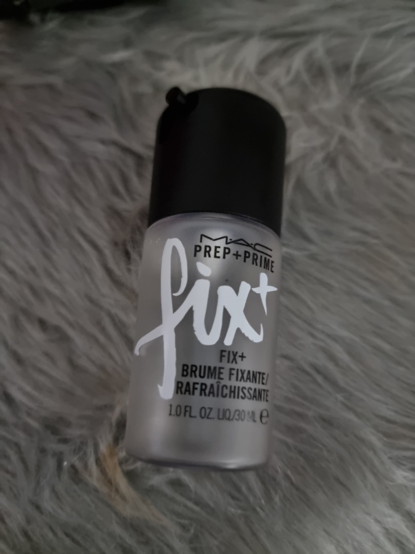 MAC FIXT SPRAY, Beauty & Personal Care, Face, Makeup on Carousell