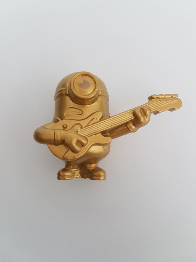 Mcdonalds Gold Minion, Hobbies & Toys, Memorabilia & Collectibles ...
