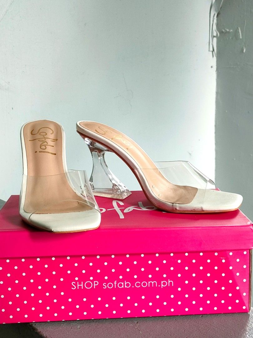 Modern clear glass block heels sandals, Women's Fashion, Footwear ...