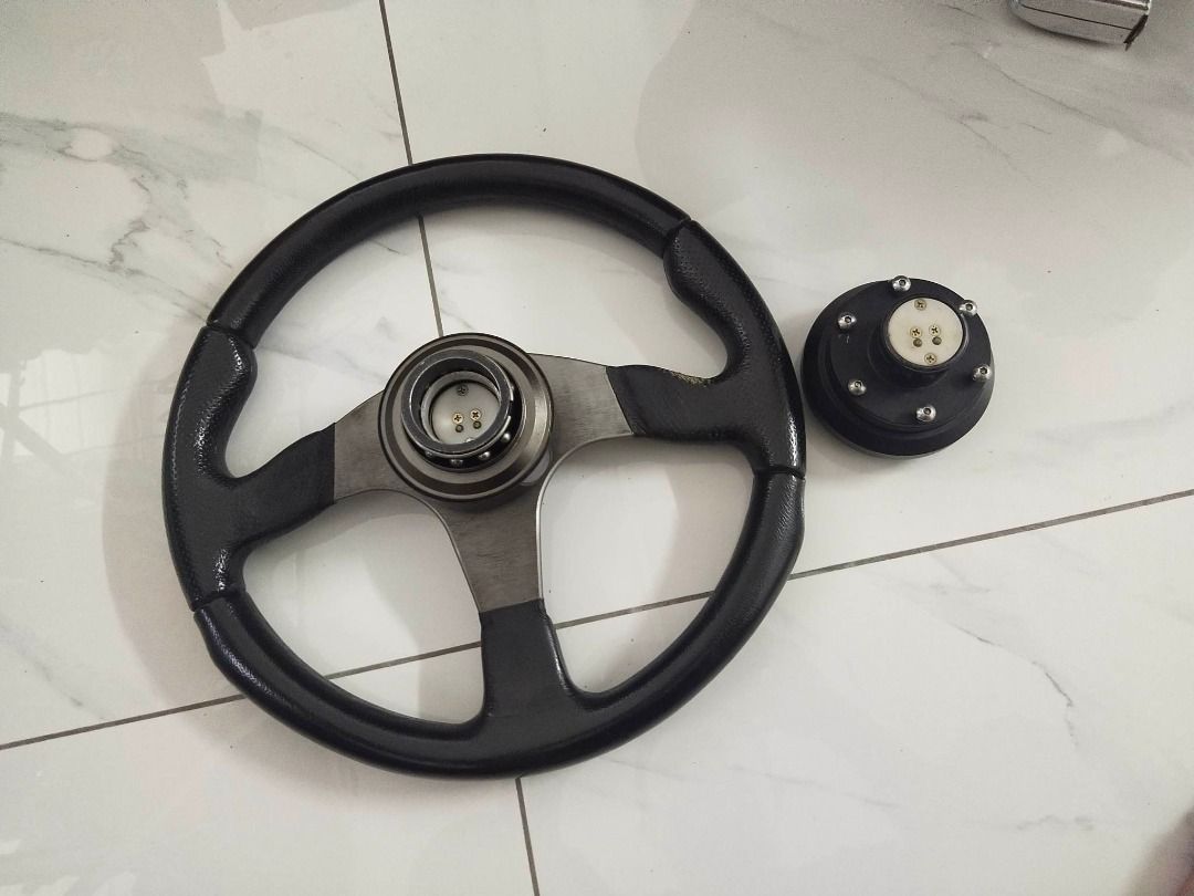 Momo Race Steering, Car Accessories, Accessories on Carousell