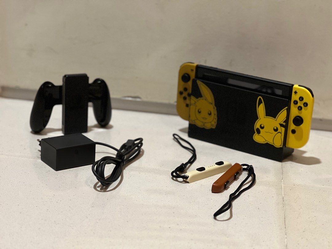 Nintendo switch (Pokémon limited edition), Video Gaming, Video Game ...