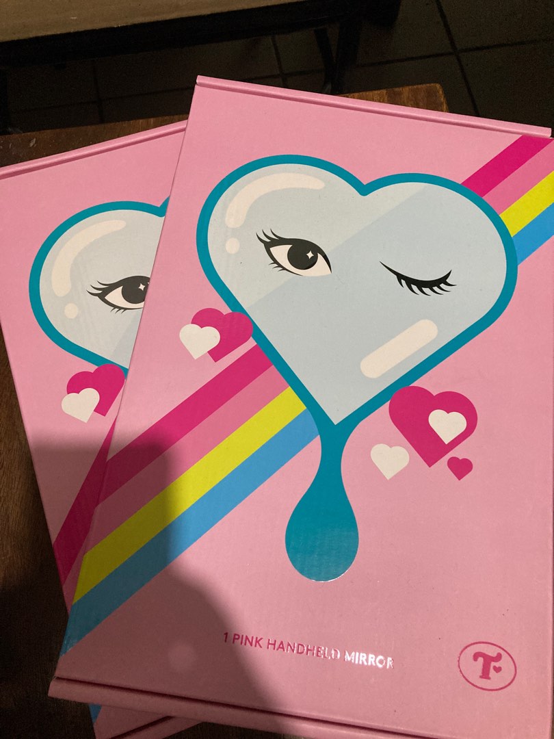 On-hand! Trixie Cosmetics Pink Handheld Mirror Trixie Mattel, Furniture ...