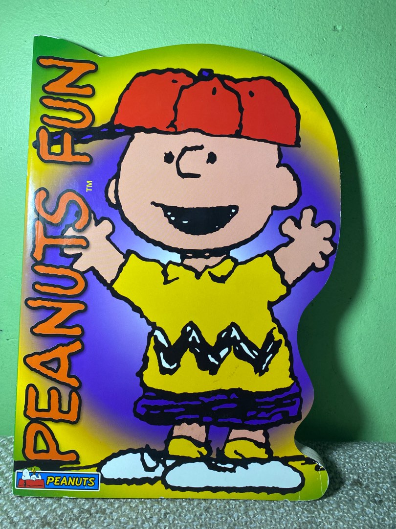 Peanuts Fun coloring book Charlie Brown Snoopy, Hobbies & Toys, Books ...