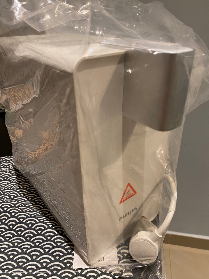 Philips ADD 4812 溫熱飲水機, 家庭電器, 廚房電器, 濾水器及飲水機 - Carousell