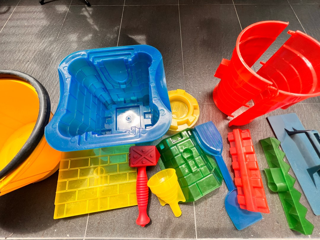 Sand castle builder full set, Hobbies & Toys, Toys & Games on Carousell