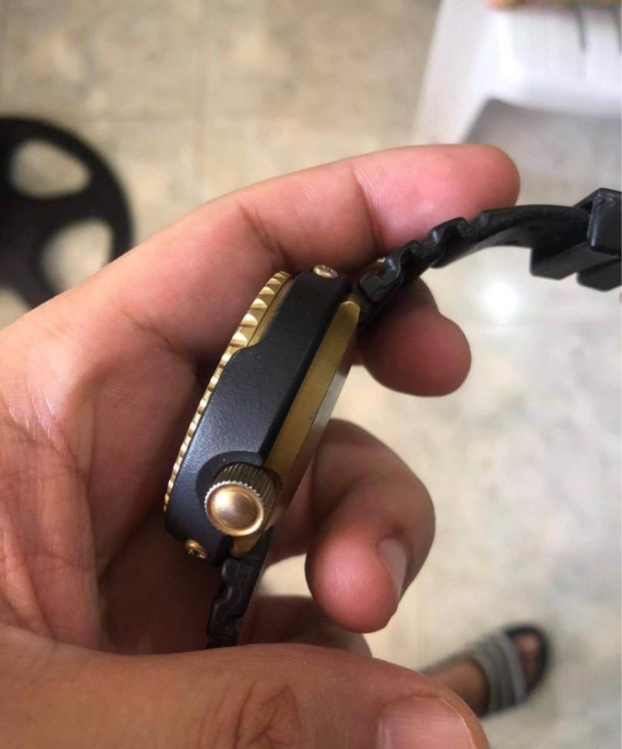 Seiko 7549-7009 Golden Tuna 600m Diver, Men's Fashion, Watches & Accessories, Watches on Carousell