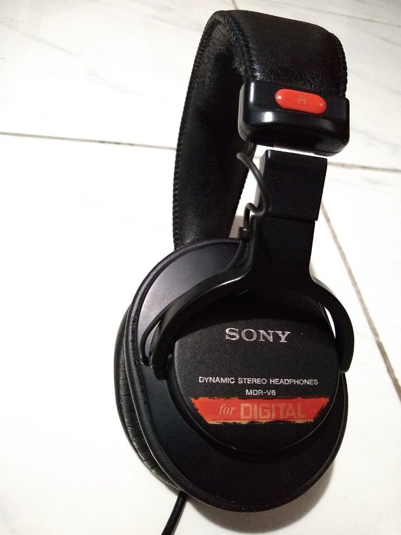 Sony MDR-V6 Headphone Authentic V6 Studio Monitoring Monitor Live ...