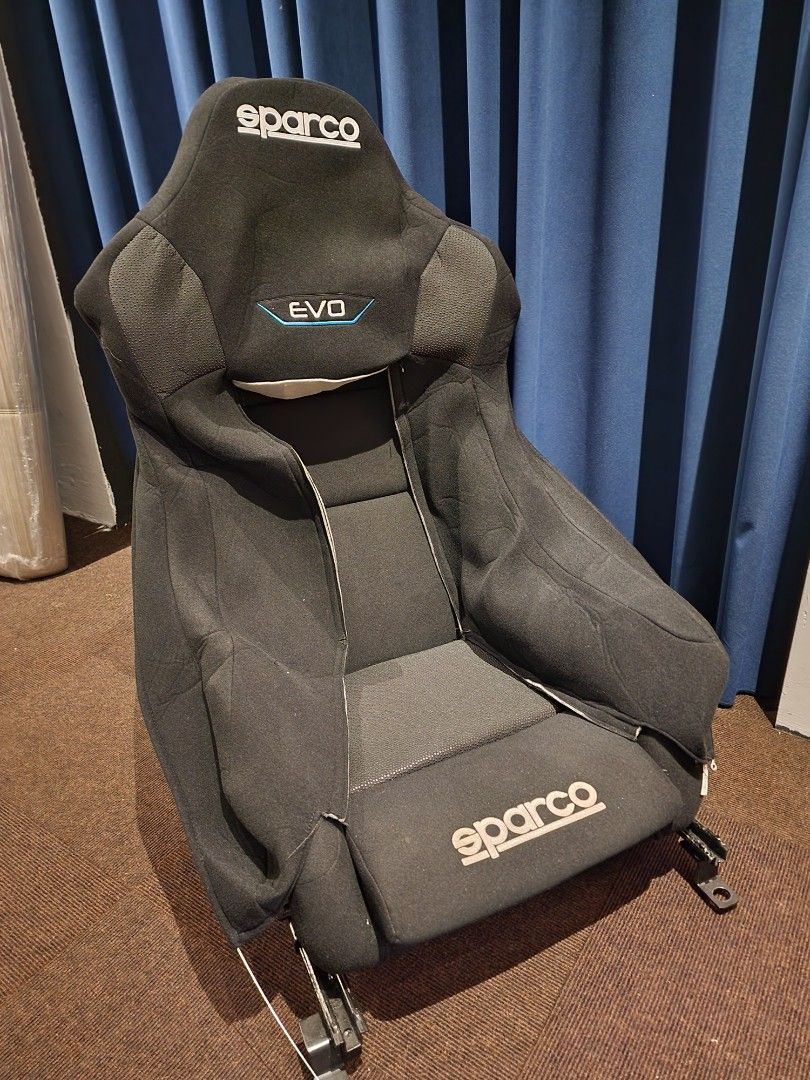 Sparco Evo Bucket Seat with Golf MK6/7 railing, Car Accessories ...