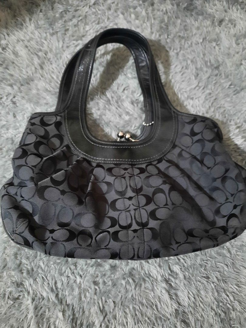 Tas coach vintage, Fesyen Wanita, Tas & Dompet di Carousell