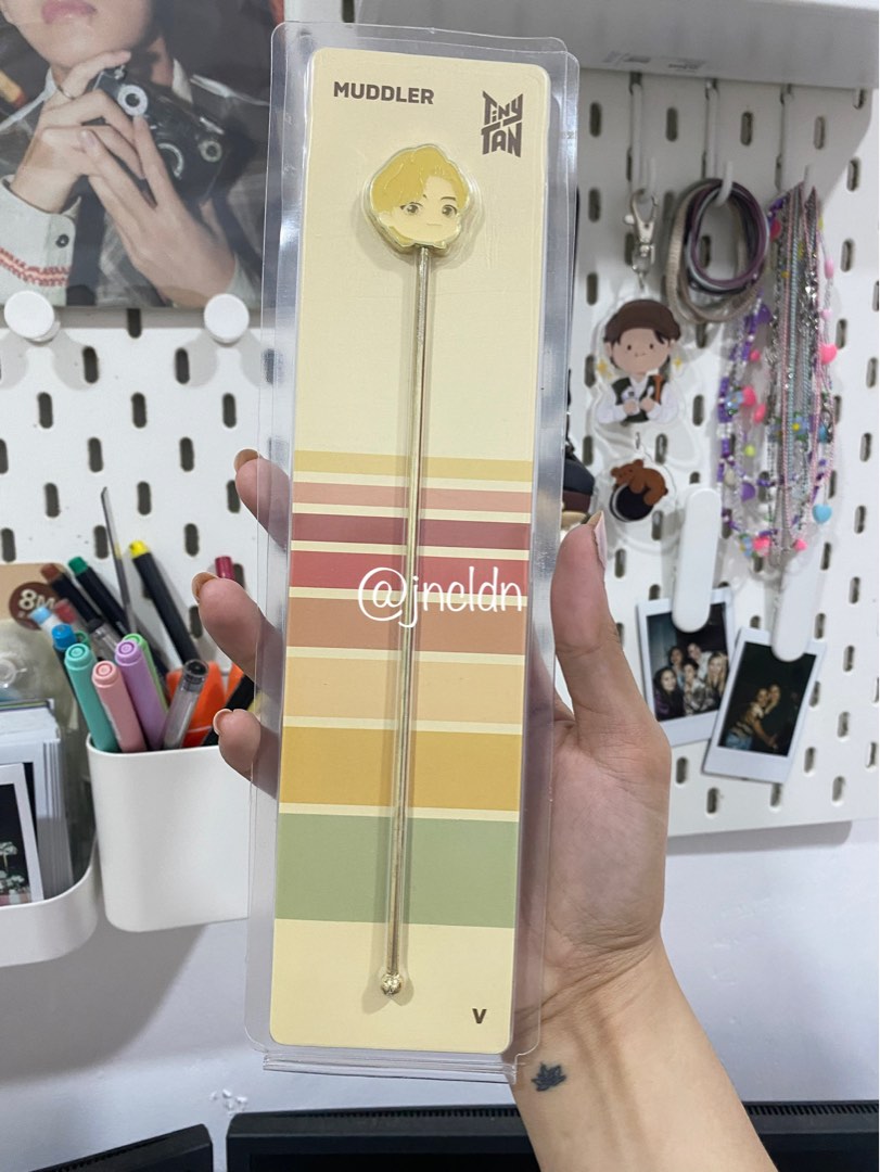 tinytan dynamite muddler - kim taehyung/v, Hobbies & Toys, Memorabilia & Collectibles, K-Wave on ...