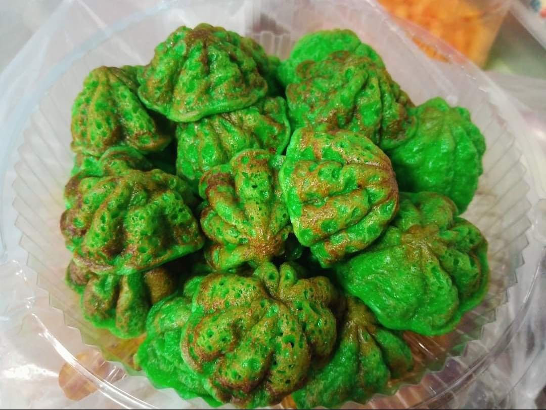 Traditional kuih kuih, Food & Drinks, Homemade Bakes on Carousell