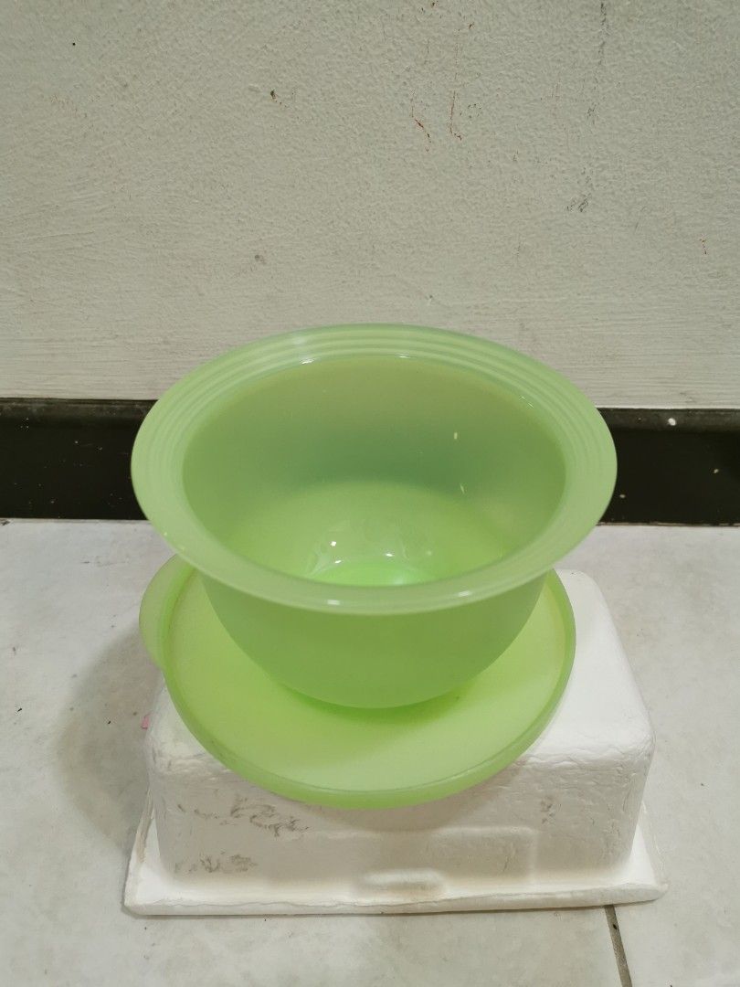 Tupperware mini expression bowl 550ml, TV & Home Appliances, Kitchen Appliances, Other Kitchen ...