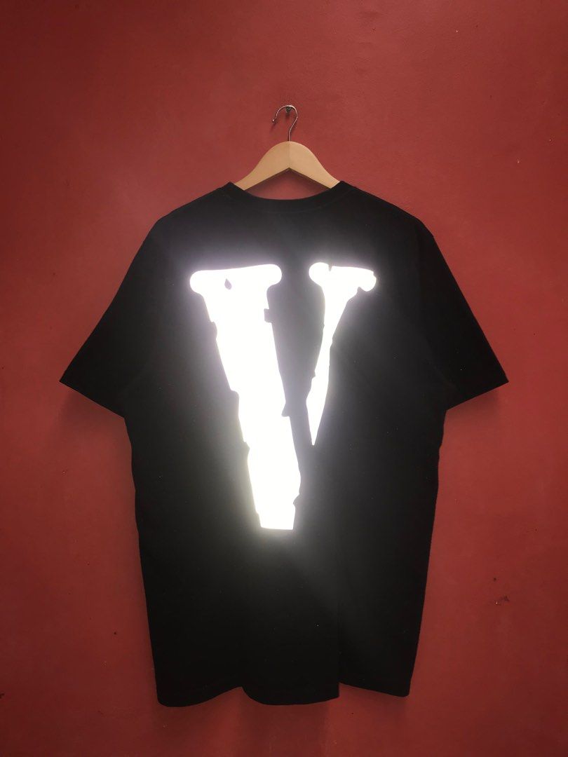 VLONE Reflective Logo Tee, Men's Fashion, Tops & Sets, Tshirts & Polo ...