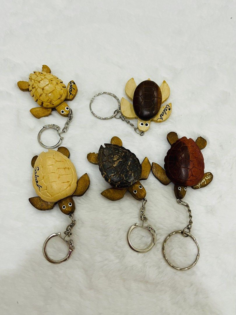 Wooden Turtle Penyu Keychain Handmade in Sabah, Hobbies & Toys ...