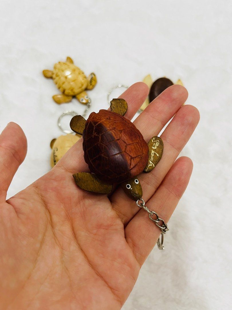 Wooden Turtle Penyu Keychain Handmade in Sabah, Hobbies & Toys ...