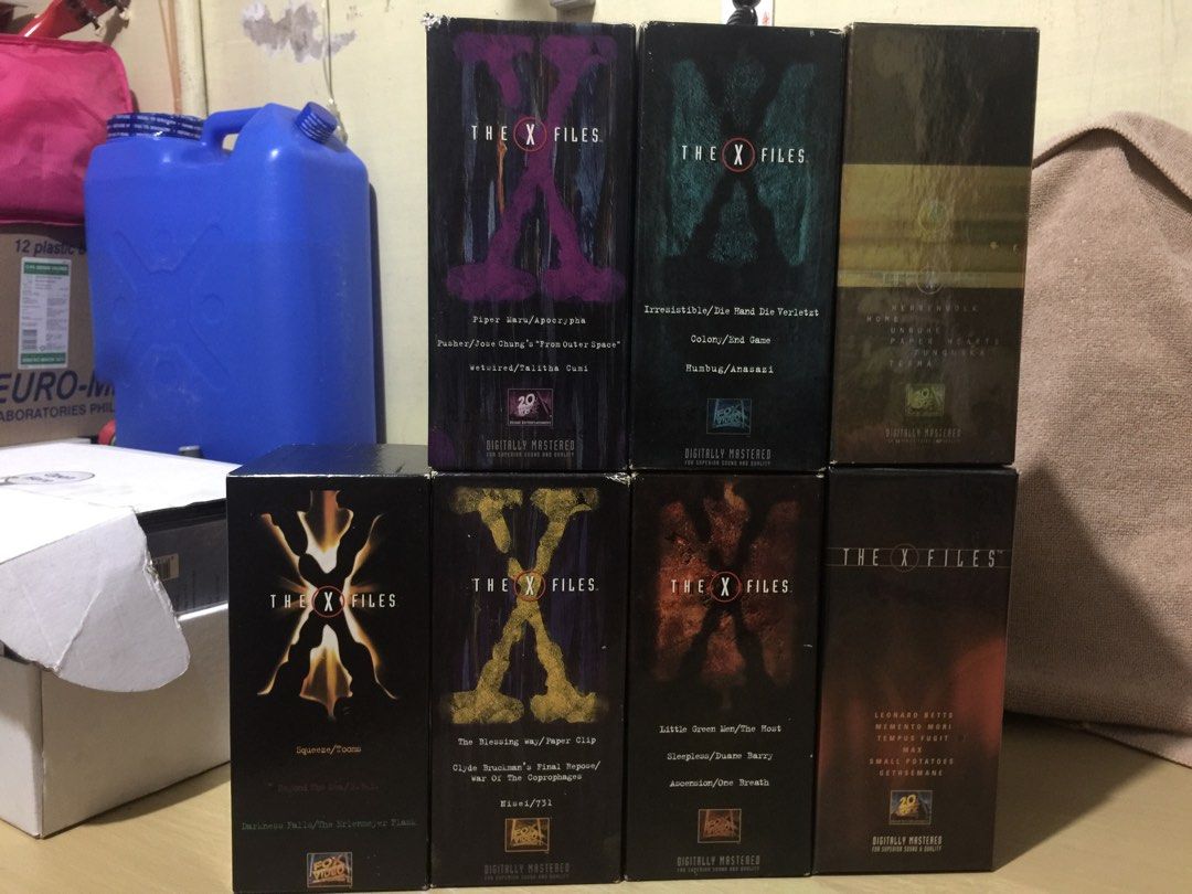 X-Files VHS tape collection box/set, TV & Home Appliances, TV ...