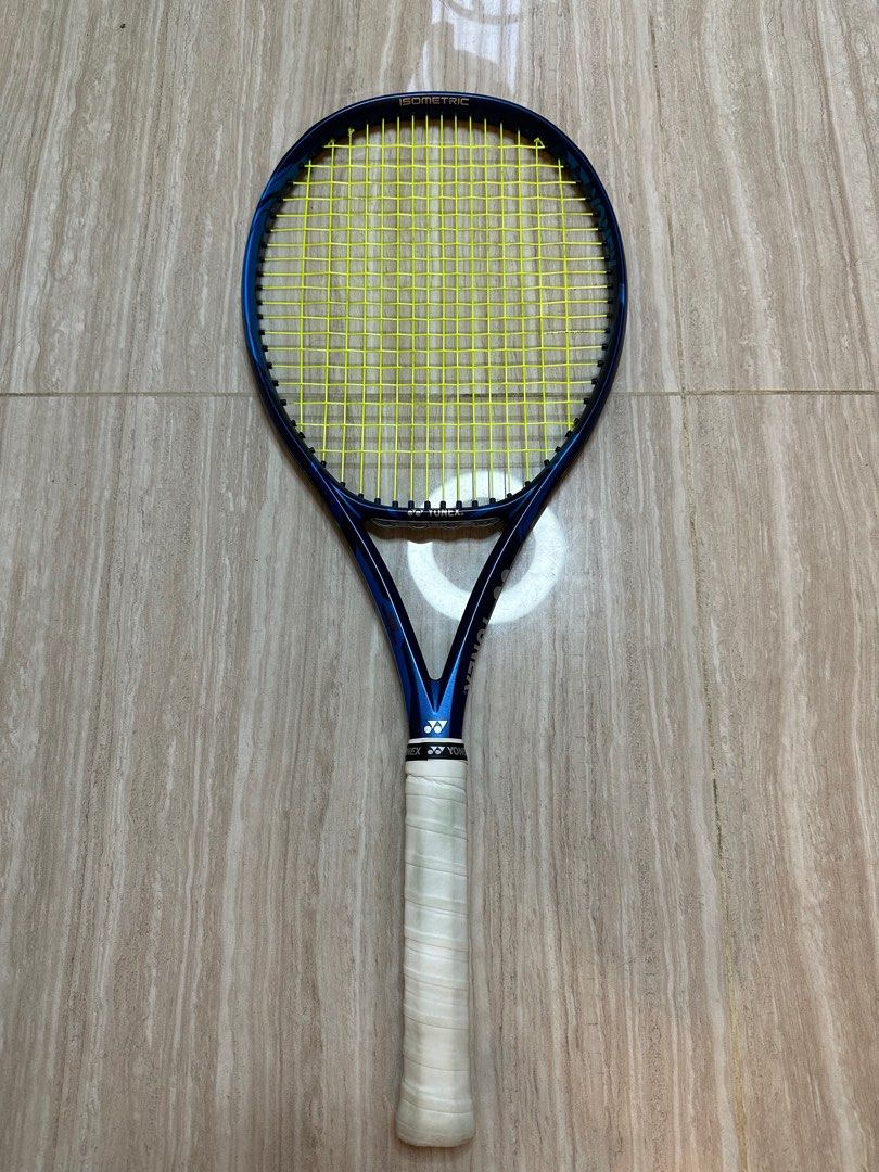Yonex Ezone tour 98 2020 grip 2 (Installed leather grip), 運動產品, 運動與體育 ...